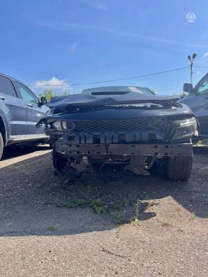 Black Dodge Charger 2020 in Ukmerge, with an engine capacity of 6.42 L and mileage of 44 thousand km for 9999 €, photo 11 on AUTOMOTO.COM.LV
