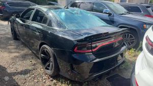 Black Dodge Charger 2020 in Ukmerge, with an engine capacity of 6.42 L and mileage of 44 thousand km for 9499 €, photo  on AUTOMOTO.COM.LV