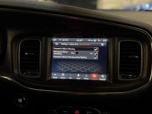 Melns Dodge Charger 2021 Viļņa, ar dzinēja tilpumu 6.42 L un nobraukumu 74 tūkst. km par 35999 €, foto 32 vietnē AUTOMOTO.COM.LV