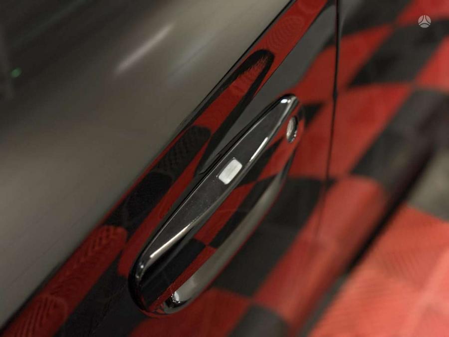 Black Dodge Charger 2021 in Vilnius, with an engine capacity of 6.42 L and mileage of 74 thousand km for 34999 €, photo 11 on AUTOMOTO.COM.LV