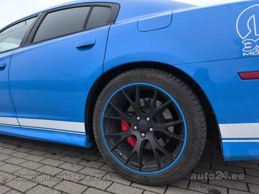 Zils Dodge Charger 2013 Tallina, ar dzinēja tilpumu 6.40 L un nobraukumu 87 tūkst. km par 19900 €, foto 7 vietnē AUTOMOTO.COM.LV