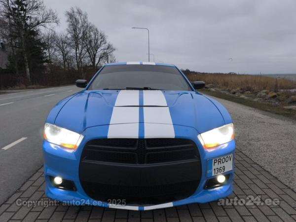 Zils Dodge Charger 2013 Tallina, ar dzinēja tilpumu 6.40 L un nobraukumu 87 tūkst. km par 19900 €, foto 9 vietnē AUTOMOTO.COM.LV