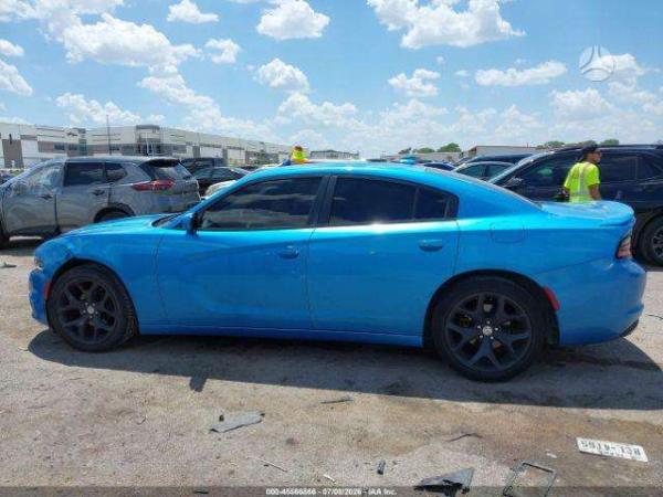 Blue Dodge Charger 2015 in Klaipeda, with an engine capacity of 3.60 L and mileage of 176 thousand km for 6000 €, photo 9 on AUTOMOTO.COM.LV