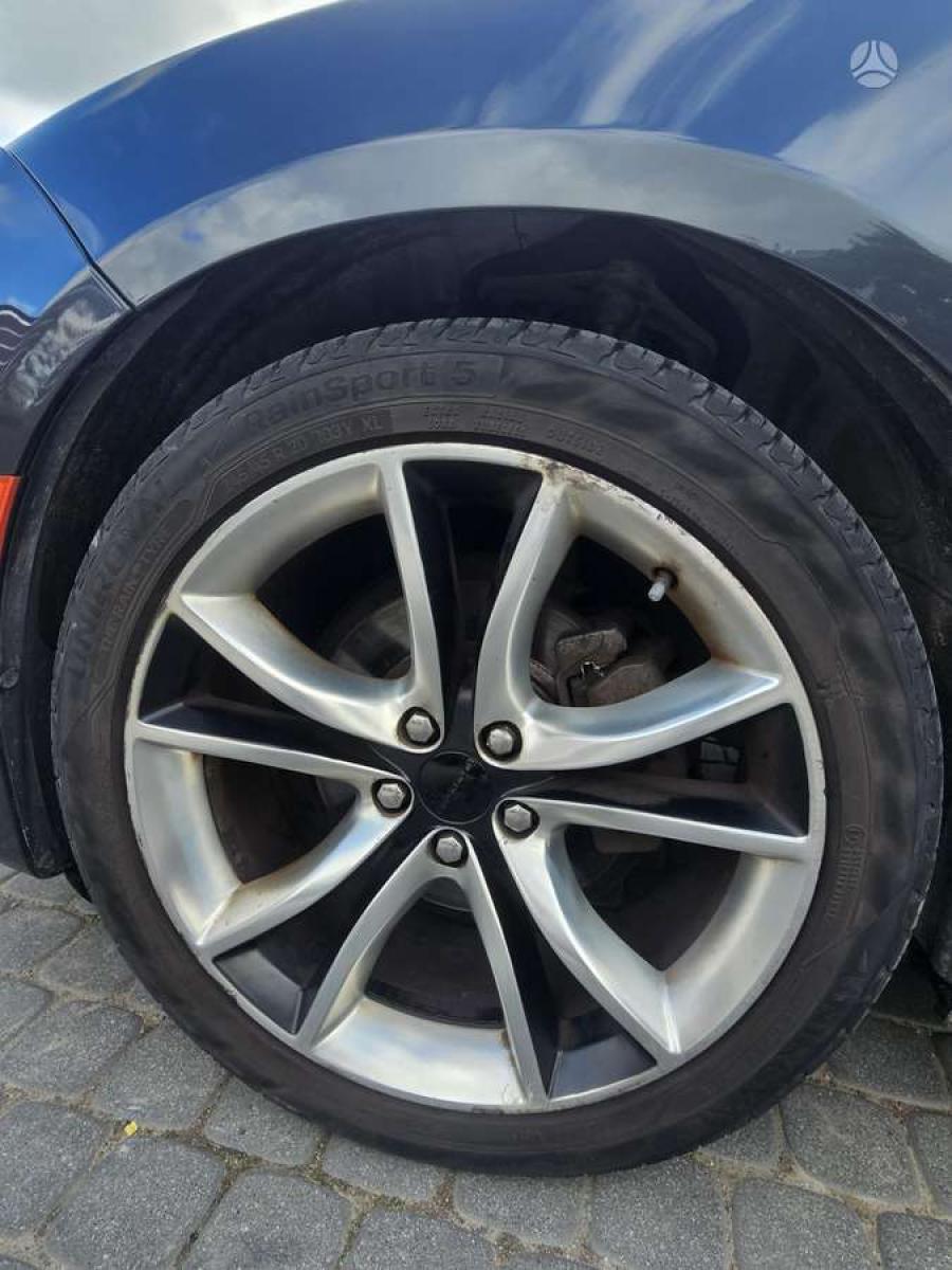 Blue Dodge Charger 2016 in Klaipeda, with an engine capacity of 3.60 L and mileage of 157 thousand km for 14000 €, photo 9 on AUTOMOTO.COM.LV