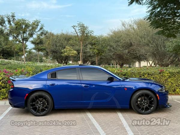 Blue Dodge Charger 2022 in Tallinn, with an engine capacity of 3.60 L and mileage of 62 thousand km for 14999 €, photo 3 on AUTOMOTO.COM.LV