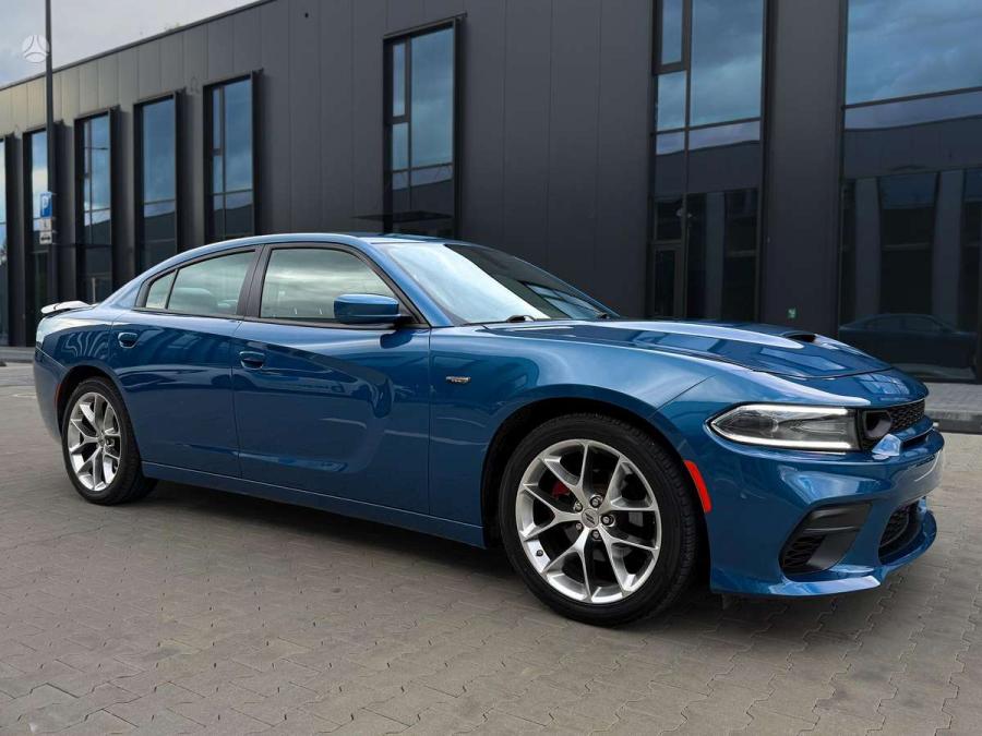 Blue Dodge Charger 2022 in Vilnius, with an engine capacity of 3.60 L and mileage of 58 thousand km for 24200 €, photo 13 on AUTOMOTO.COM.LV