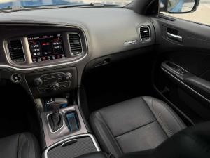 Blue Dodge Charger 2022 in Vilnius, with an engine capacity of 3.60 L and mileage of 58 thousand km for 24200 €, photo 18 on AUTOMOTO.COM.LV