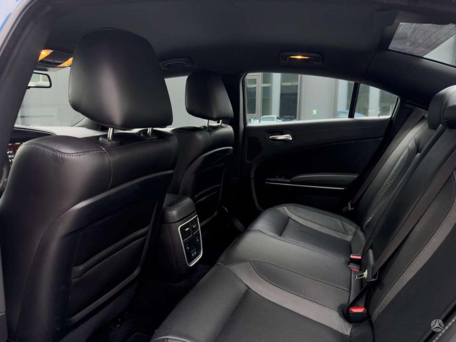 Blue Dodge Charger 2022 in Vilnius, with an engine capacity of 3.60 L and mileage of 58 thousand km for 24200 €, photo 24 on AUTOMOTO.COM.LV