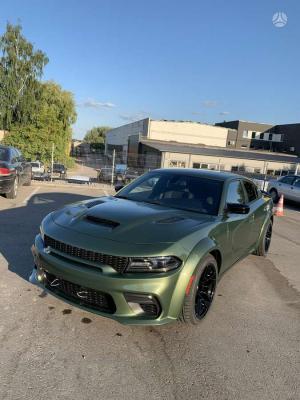 Zaļš Dodge Charger 2021 Kauņa, ar dzinēja tilpumu 5.65 L un nobraukumu 63 tūkst. km par 31800 €, foto  vietnē AUTOMOTO.COM.LV