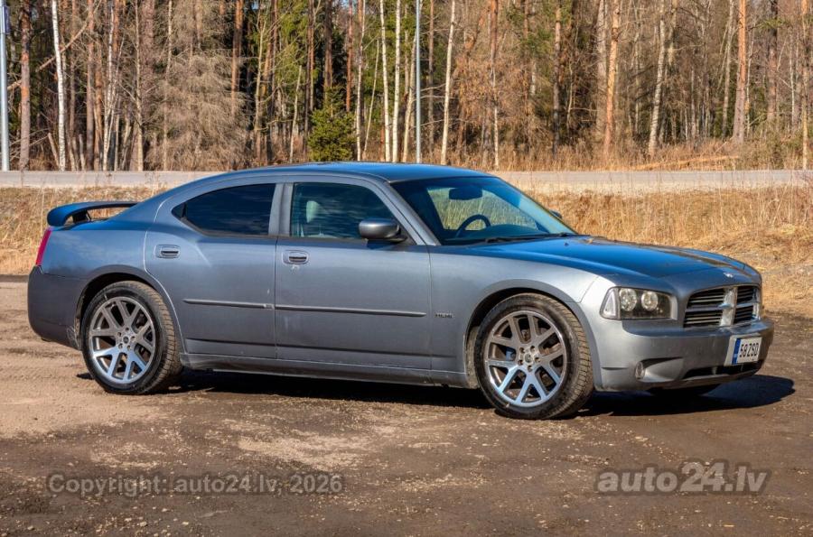 Pelēks Dodge Charger 2005 Tallina, ar dzinēja tilpumu 5.70 L un nobraukumu 279 tūkst. km par 9900 €, foto 3 vietnē AUTOMOTO.COM.LV