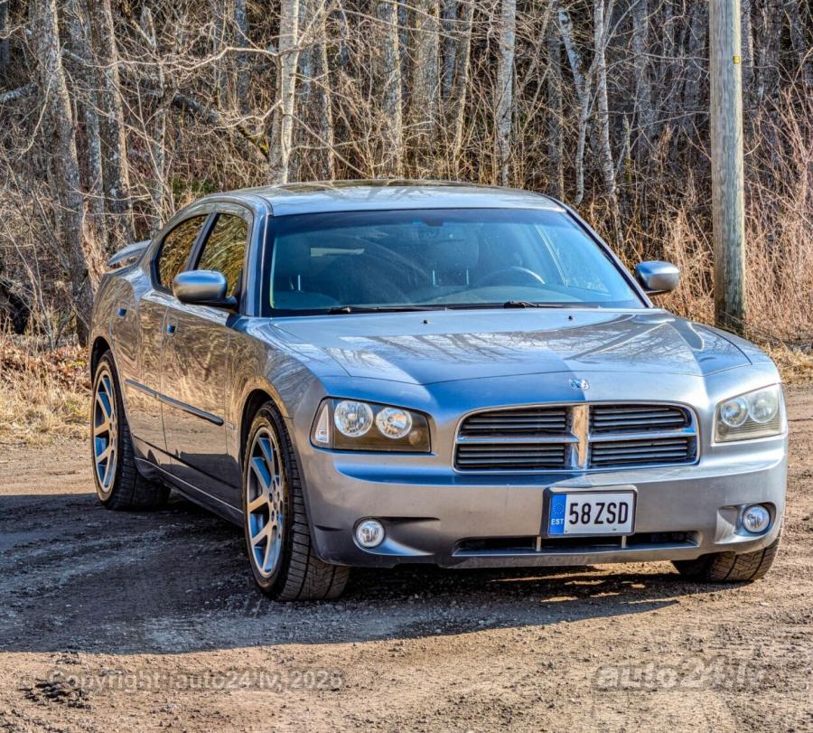 Pelēks Dodge Charger 2005 Tallina, ar dzinēja tilpumu 5.70 L un nobraukumu 279 tūkst. km par 9900 €, foto 2 vietnē AUTOMOTO.COM.LV