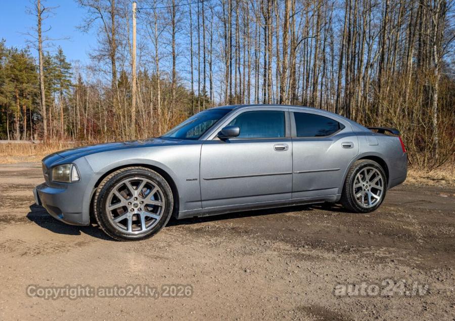 Pelēks Dodge Charger 2005 Tallina, ar dzinēja tilpumu 5.70 L un nobraukumu 279 tūkst. km par 9900 €, foto 7 vietnē AUTOMOTO.COM.LV