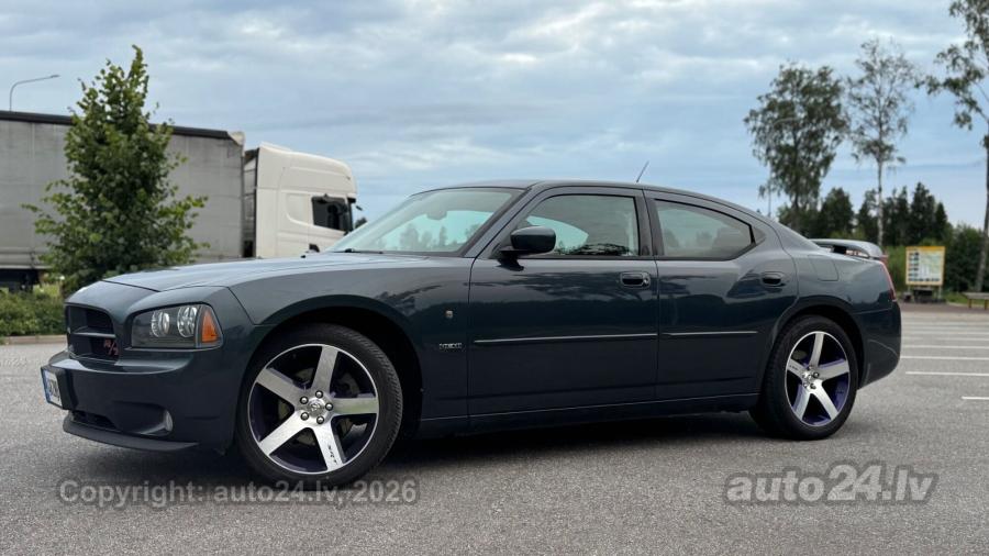Pelēks Dodge Charger 2008 Tallina, ar dzinēja tilpumu 5.70 L un nobraukumu 250 tūkst. km par 9990 €, foto 1 vietnē AUTOMOTO.COM.LV