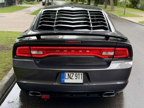 Pelēks Dodge Charger 2014 Kauņa, ar dzinēja tilpumu 5.65 L un nobraukumu 260 tūkst. km par 12950 €, foto 7 vietnē AUTOMOTO.COM.LV