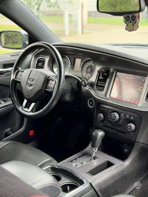 Grey Dodge Charger 2014 in Kaunas, with an engine capacity of 5.65 L and mileage of 260 thousand km for 12950 €, photo 14 on AUTOMOTO.COM.LV