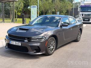 Pelēks Dodge Charger 2015 Rīga, ar dzinēja tilpumu 3.60 L un nobraukumu 158 tūkst. km par 14500 €, foto 4 vietnē AUTOMOTO.COM.LV