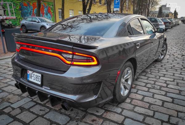 Pelēks Dodge Charger 2017 Marijampole, ar dzinēja tilpumu 3.60 L un nobraukumu 209 tūkst. km par 15800 €, foto 7 vietnē AUTOMOTO.COM.LV