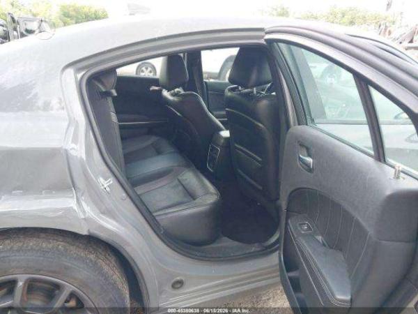 Pelēks Dodge Charger 2018 Klaipėda, ar dzinēja tilpumu 3.60 L un nobraukumu 194 tūkst. km par 7500 €, foto 8 vietnē AUTOMOTO.COM.LV