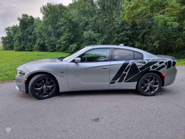Pelēks Dodge Charger 2018 Kauņa, ar dzinēja tilpumu 5.70 L un nobraukumu 180 tūkst. km par 19250 €, foto 4 vietnē AUTOMOTO.COM.LV