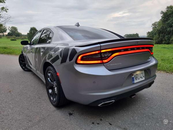Pelēks Dodge Charger 2018 Kauņa, ar dzinēja tilpumu 5.70 L un nobraukumu 180 tūkst. km par 19250 €, foto 5 vietnē AUTOMOTO.COM.LV