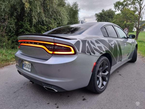 Pelēks Dodge Charger 2018 Kauņa, ar dzinēja tilpumu 5.70 L un nobraukumu 180 tūkst. km par 19250 €, foto 6 vietnē AUTOMOTO.COM.LV