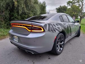 Grey Dodge Charger 2018 in Kaunas, with an engine capacity of 5.70 L and mileage of 180 thousand km for 19250 €, photo 6 on AUTOMOTO.COM.LV