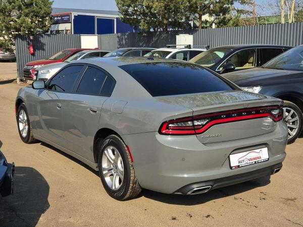 Pelēks Dodge Charger 2019 Viļņa, ar dzinēja tilpumu 3.60 L un nobraukumu 178 tūkst. km par 15999 €, foto 3 vietnē AUTOMOTO.COM.LV