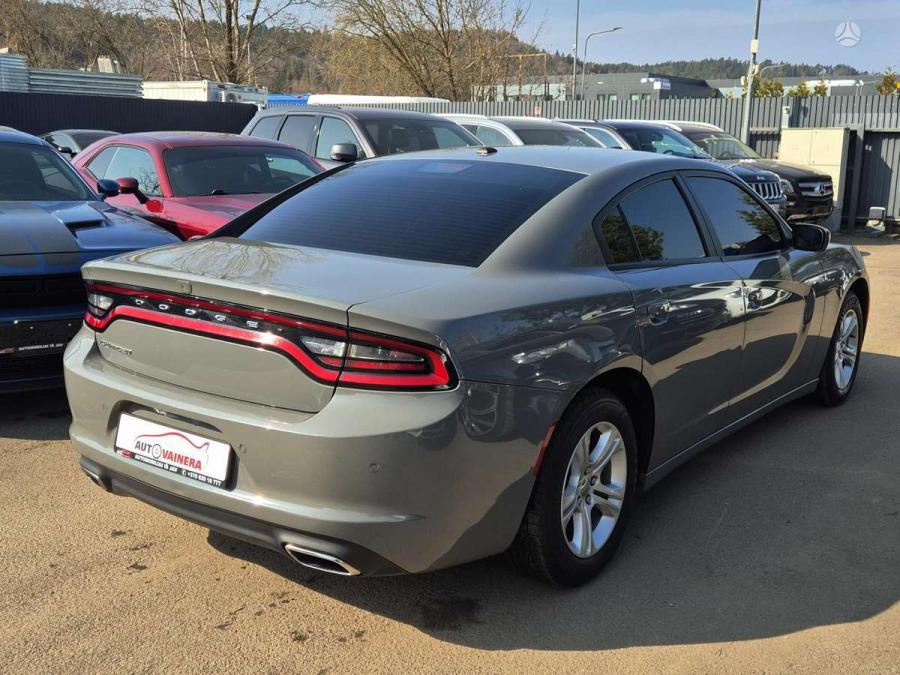 Pelēks Dodge Charger 2019 Viļņa, ar dzinēja tilpumu 3.60 L un nobraukumu 178 tūkst. km par 15999 €, foto 6 vietnē AUTOMOTO.COM.LV