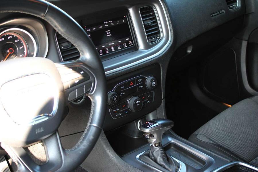 Pelēks Dodge Charger 2019 Viļņa, ar dzinēja tilpumu 3.60 L un nobraukumu 178 tūkst. km par 15999 €, foto 20 vietnē AUTOMOTO.COM.LV
