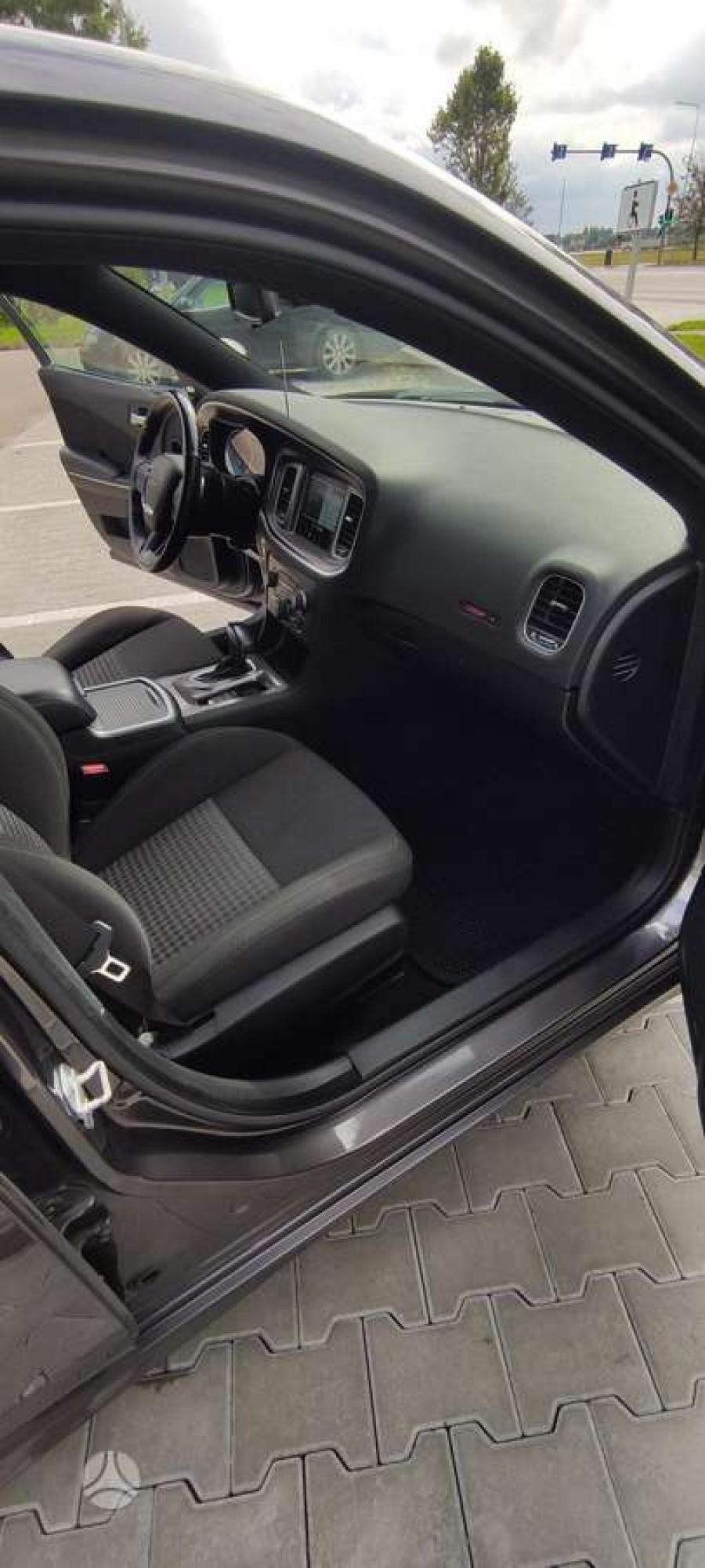 Grey Dodge Charger 2021 in Panevezys, with an engine capacity of 6.42 L and mileage of 78 thousand km for 28900 €, photo 16 on AUTOMOTO.COM.LV