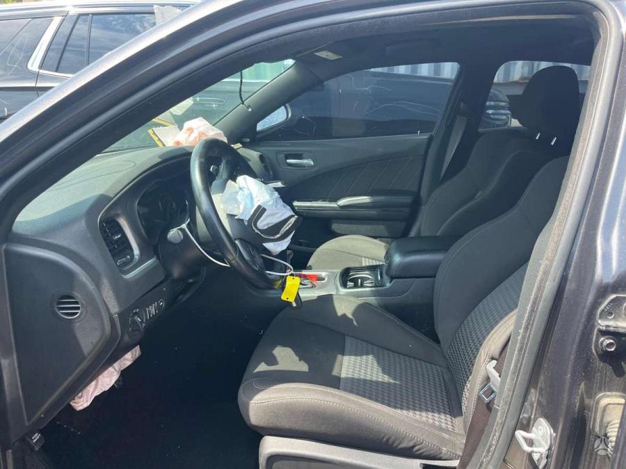 Grey Dodge Charger 2021 in Ukmerge, with an engine capacity of 3.60 L and mileage of 128 thousand km for 8990 €, photo 17 on AUTOMOTO.COM.LV