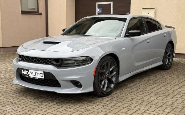 Pelēks Dodge Charger 2022 Kauņa, ar dzinēja tilpumu 5.70 L un nobraukumu 50 tūkst. km par 27300 €, foto 1 vietnē AUTOMOTO.COM.LV