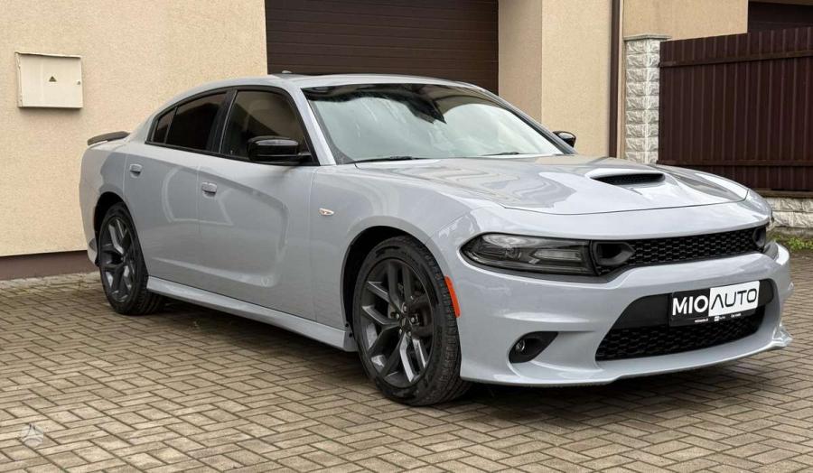 Pelēks Dodge Charger 2022 Kauņa, ar dzinēja tilpumu 5.70 L un nobraukumu 50 tūkst. km par 27300 €, foto 4 vietnē AUTOMOTO.COM.LV