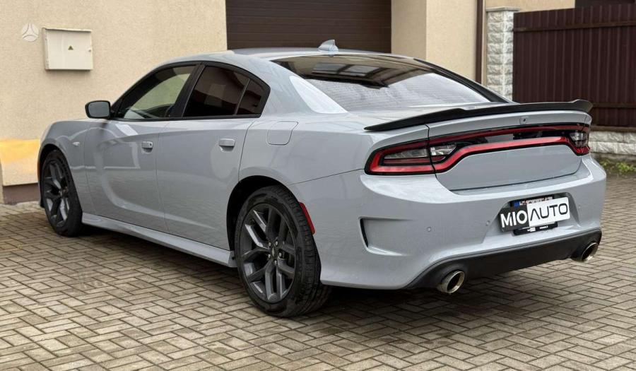 Pelēks Dodge Charger 2022 Kauņa, ar dzinēja tilpumu 5.70 L un nobraukumu 50 tūkst. km par 27300 €, foto 6 vietnē AUTOMOTO.COM.LV