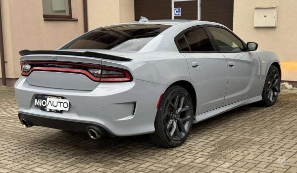 Pelēks Dodge Charger 2022 Kauņa, ar dzinēja tilpumu 5.70 L un nobraukumu 50 tūkst. km par 27300 €, foto 6 vietnē AUTOMOTO.COM.LV