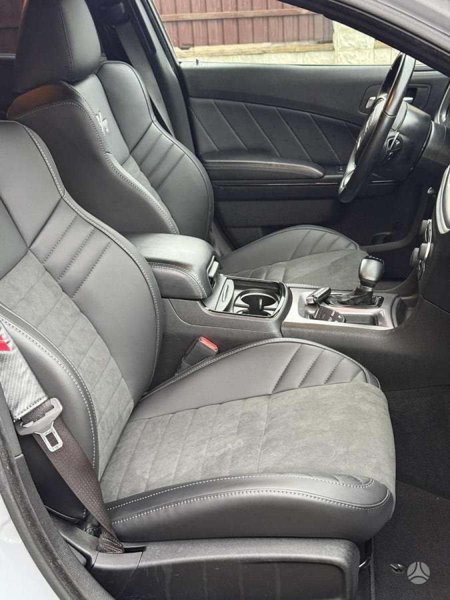 Pelēks Dodge Charger 2022 Kauņa, ar dzinēja tilpumu 5.70 L un nobraukumu 50 tūkst. km par 27300 €, foto 15 vietnē AUTOMOTO.COM.LV
