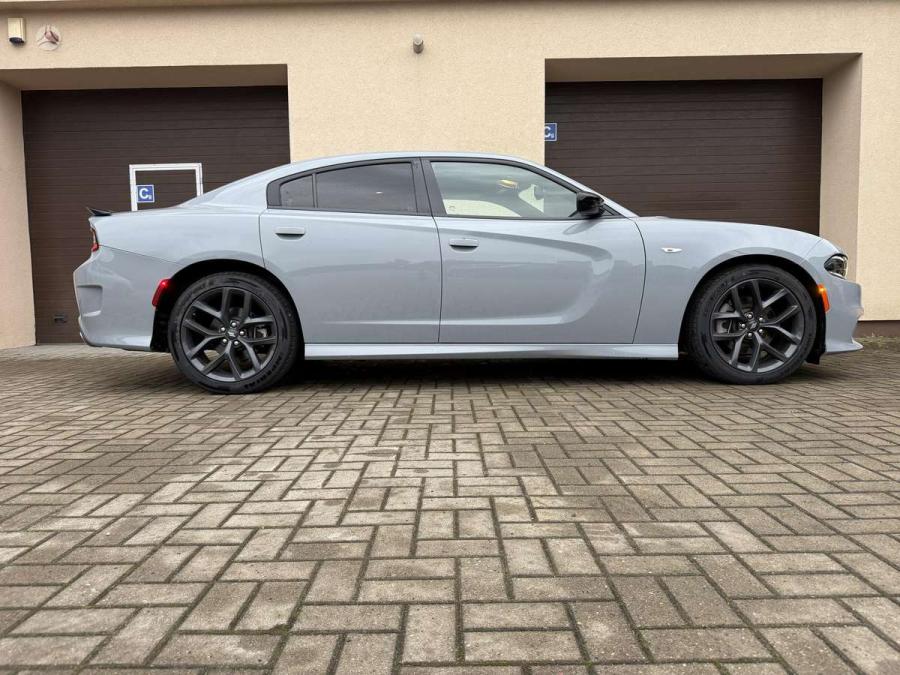 Pelēks Dodge Charger 2022 Kauņa, ar dzinēja tilpumu 5.70 L un nobraukumu 50 tūkst. km par 27300 €, foto 18 vietnē AUTOMOTO.COM.LV