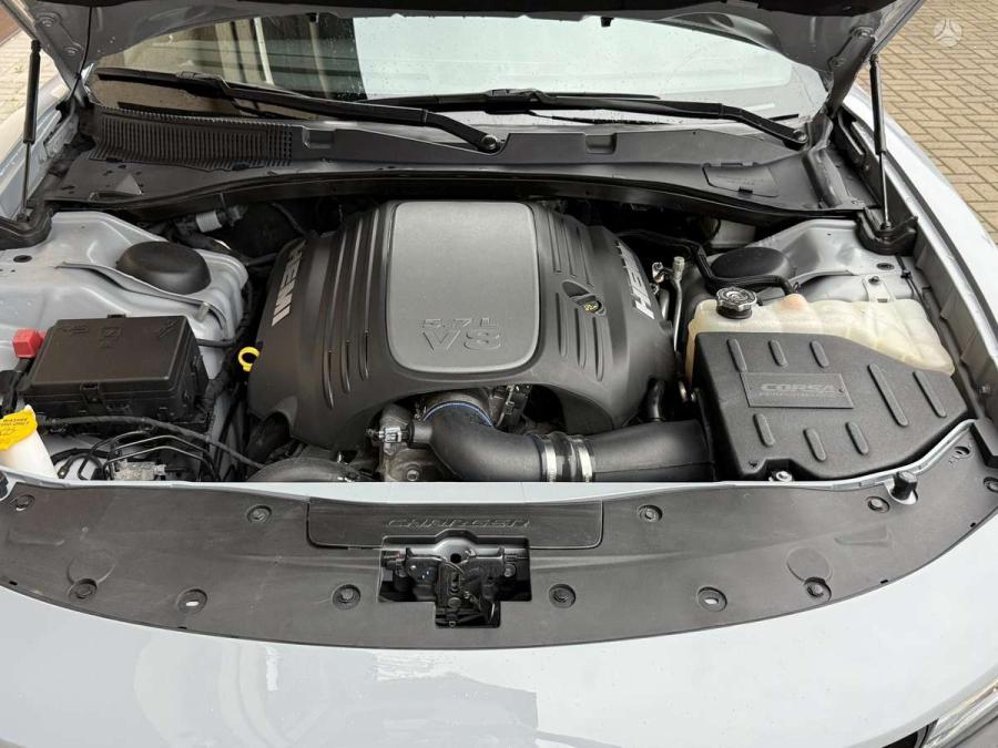 Pelēks Dodge Charger 2022 Kauņa, ar dzinēja tilpumu 5.70 L un nobraukumu 50 tūkst. km par 27300 €, foto 19 vietnē AUTOMOTO.COM.LV