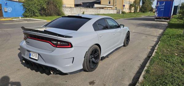 Dodge Charger 2022 Viļņa vietnē Pelēks Dodge Charger 2022 Viļņa, ar dzinēja tilpumu 3.60 L un nobraukumu 114 tūkst. km par 22000 €, foto 5 vietnē AUTOMOTO.COM.LV