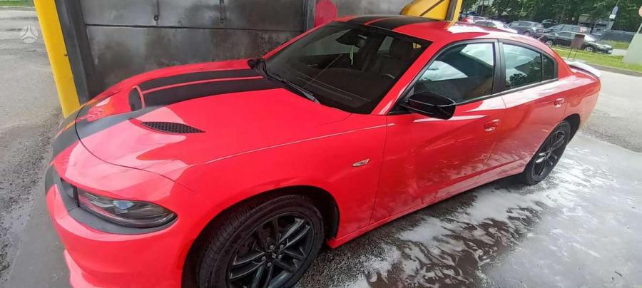 Orange Dodge Charger 2019 in Kaunas, with an engine capacity of 3.60 L and mileage of 51 thousand km for 17700 €, photo 4 on AUTOMOTO.COM.LV