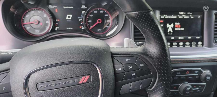 Orange Dodge Charger 2019 in Kaunas, with an engine capacity of 3.60 L and mileage of 51 thousand km for 17700 €, photo 14 on AUTOMOTO.COM.LV