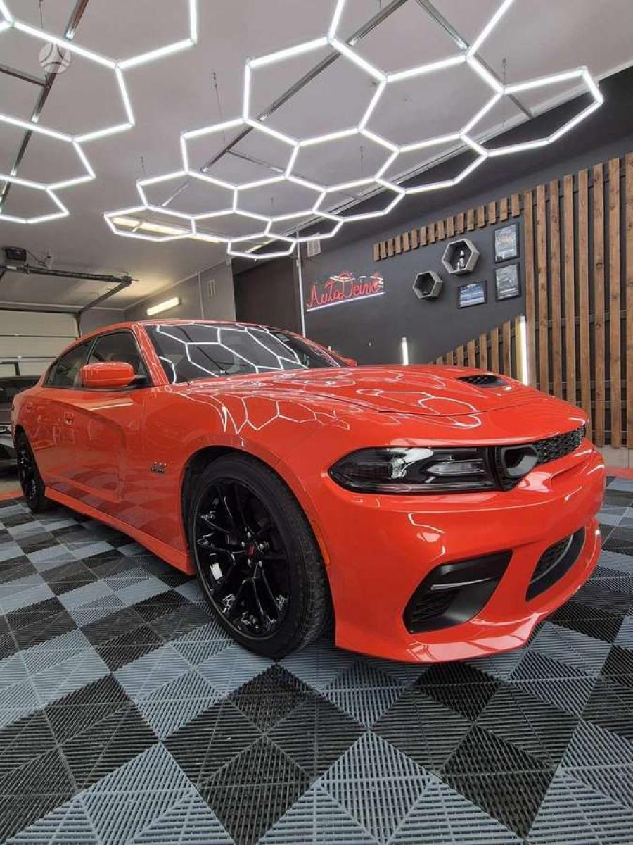 Orange Dodge Charger 2022 in Panevezys, with an engine capacity of 6.42 L and mileage of 35 thousand km for 29990 €, photo 1 on AUTOMOTO.COM.LV