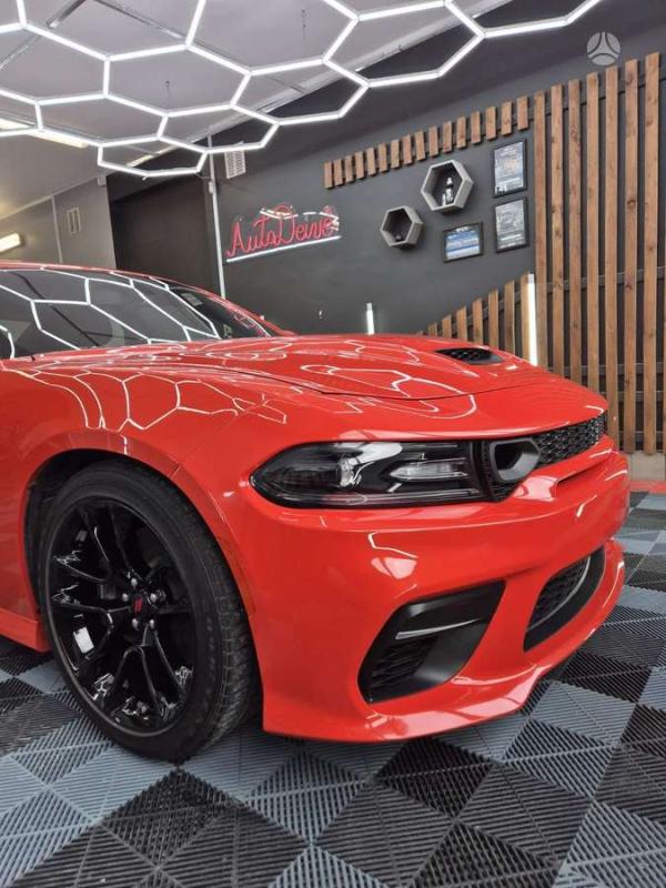 Oranžs Dodge Charger 2022 Panevēža, ar dzinēja tilpumu 6.42 L un nobraukumu 35 tūkst. km par 29990 €, foto 7 vietnē AUTOMOTO.COM.LV