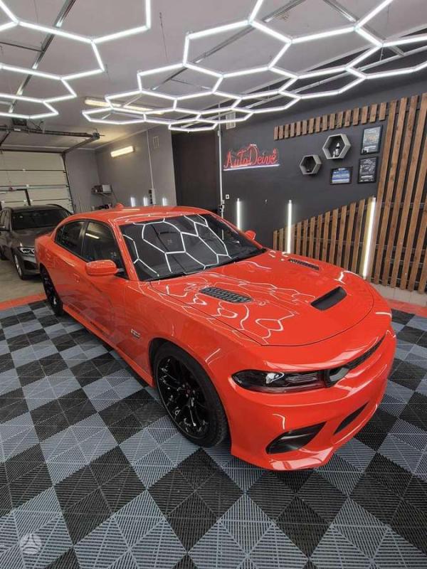 Oranžs Dodge Charger 2022 Panevēža, ar dzinēja tilpumu 6.42 L un nobraukumu 35 tūkst. km par 29990 €, foto 8 vietnē AUTOMOTO.COM.LV