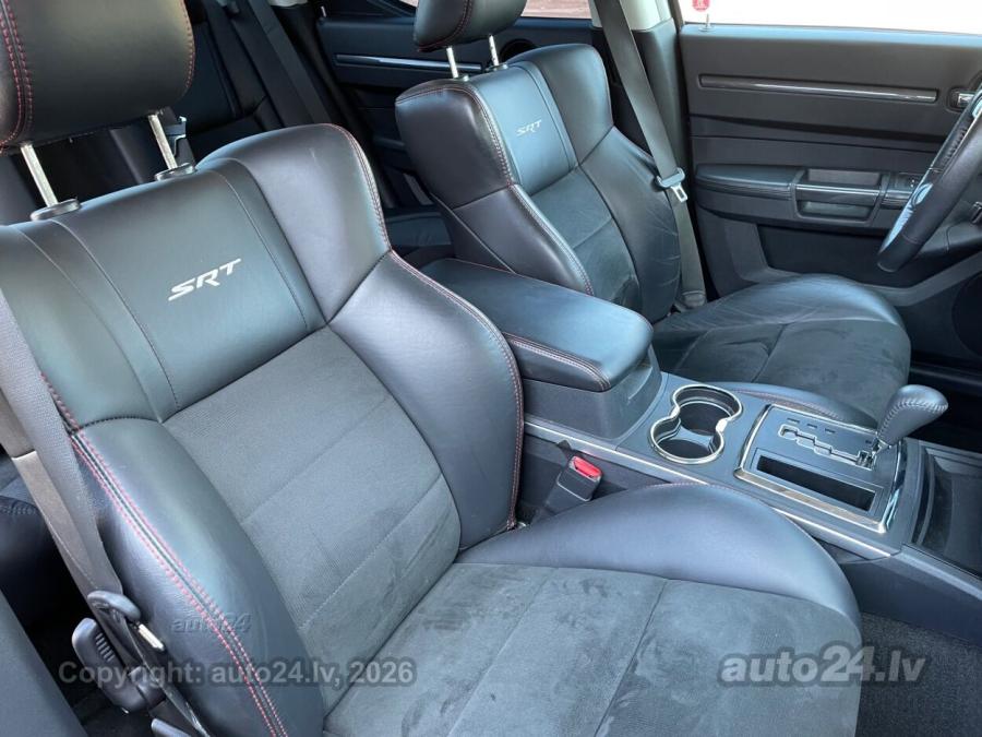Sarkans Dodge Charger 2011 Veru, ar dzinēja tilpumu 6.10 L un nobraukumu 72 tūkst. km par 23900 €, foto 11 vietnē AUTOMOTO.COM.LV