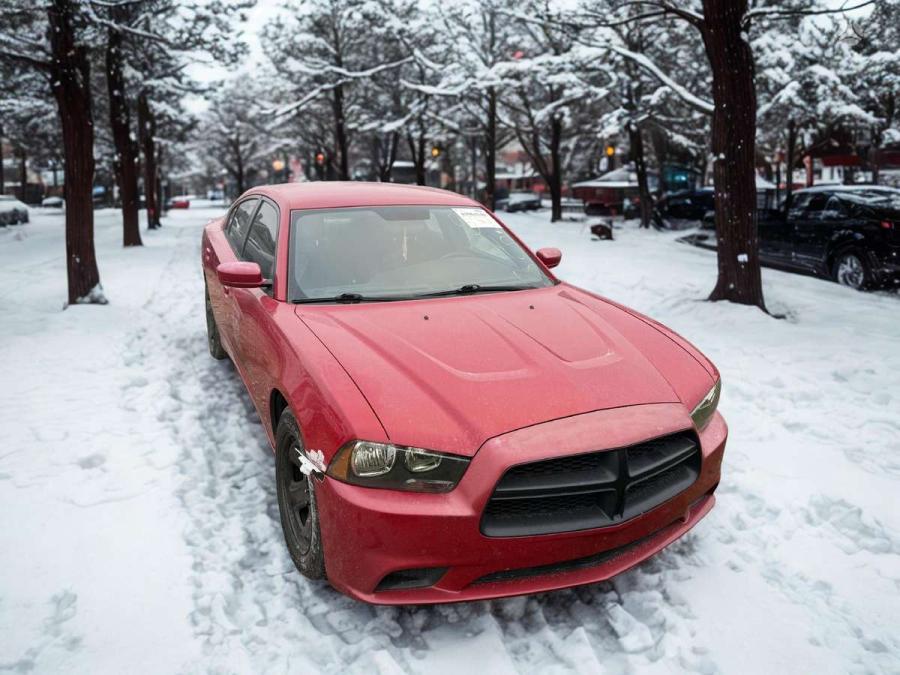 Sarkans Dodge Charger 2013 Kauņa, ar dzinēja tilpumu 5.65 L un nobraukumu 248 tūkst. km par 5250 €, foto 1 vietnē AUTOMOTO.COM.LV
