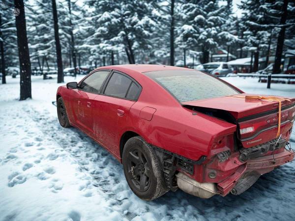 Red Dodge Charger 2013 in Kaunas, with an engine capacity of 5.65 L and mileage of 248 thousand km for 5250 €, photo 4 on AUTOMOTO.COM.LV