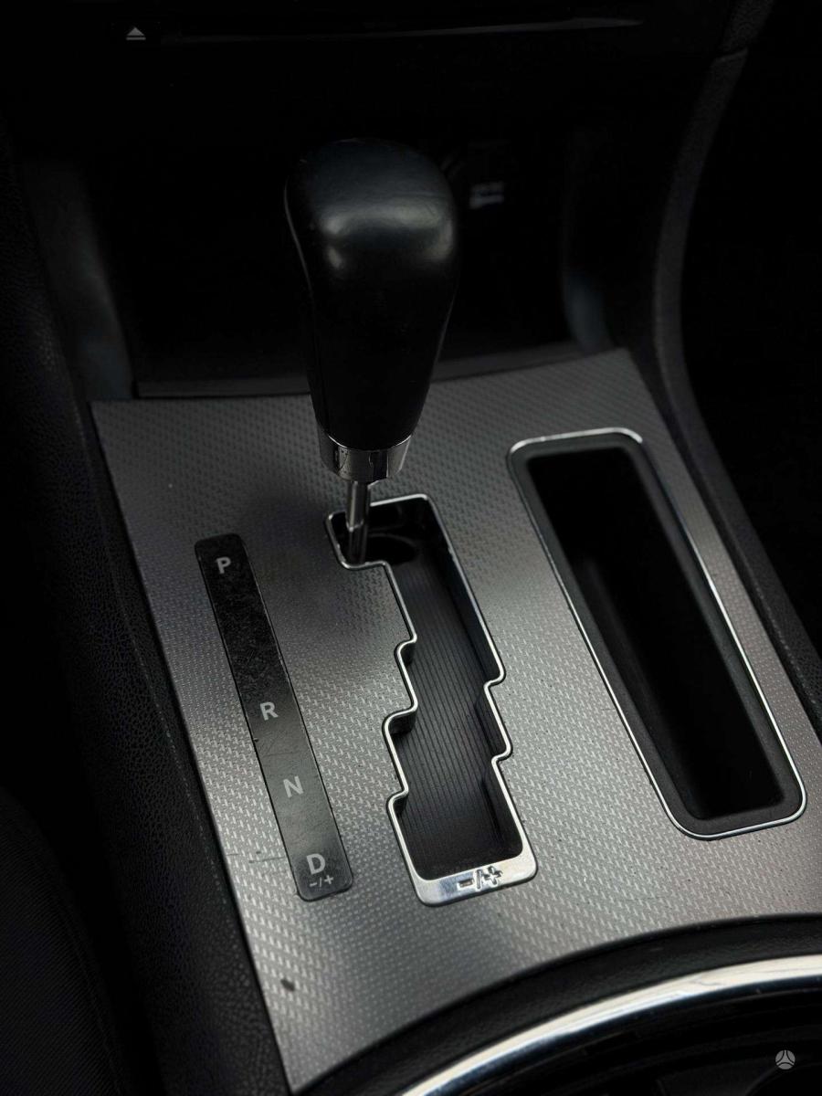 Sarkans Dodge Charger 2014 Viļņa, ar dzinēja tilpumu 5.65 L un nobraukumu 233 tūkst. km par 12800 €, foto 24 vietnē AUTOMOTO.COM.LV