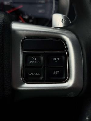Sarkans Dodge Charger 2014 Viļņa, ar dzinēja tilpumu 5.65 L un nobraukumu 233 tūkst. km par 12800 €, foto 29 vietnē AUTOMOTO.COM.LV