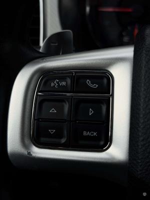 Sarkans Dodge Charger 2014 Viļņa, ar dzinēja tilpumu 5.65 L un nobraukumu 233 tūkst. km par 12800 €, foto 30 vietnē AUTOMOTO.COM.LV